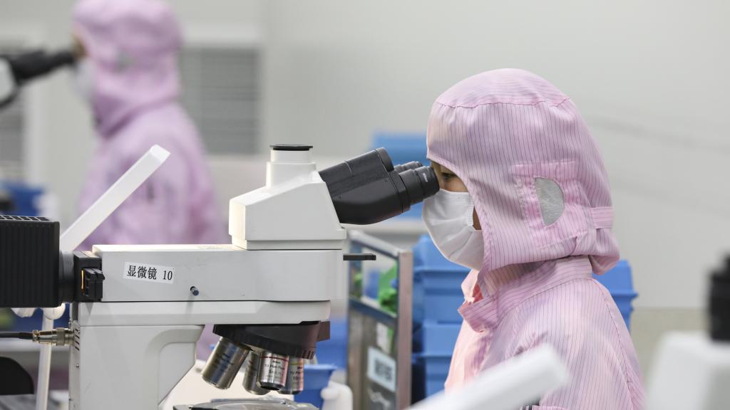 Declining American Power and Changes in the International Strategic ...