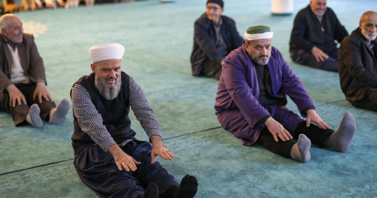 Aligning Prayers and Push-Ups: Exploring the Rise of “Salafitness ...